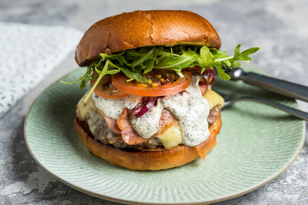 Juustuburger peekoni ja trühvlimajoneesiga – Clean Kitchen